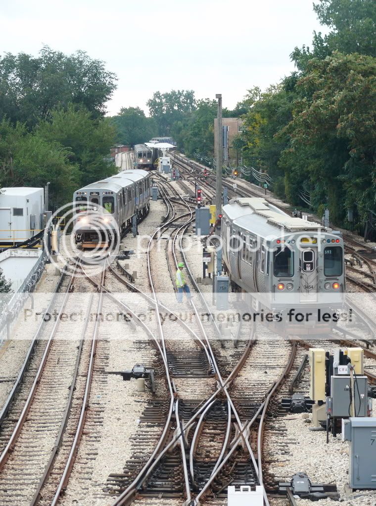 CTA Yellow Line At Howard